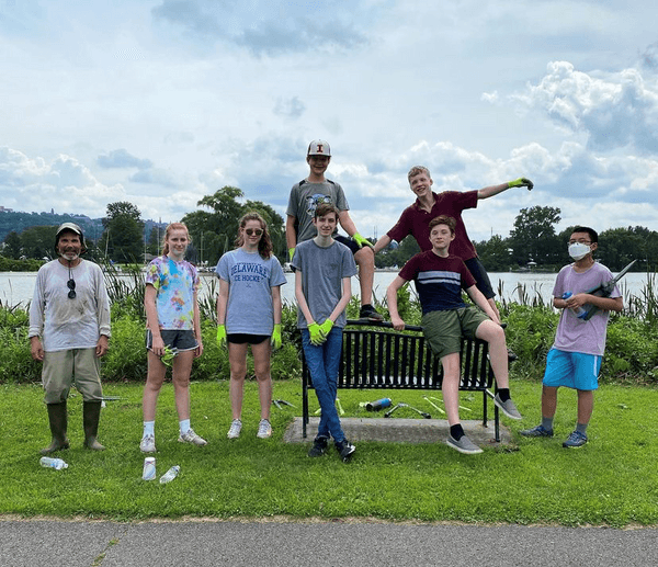 Volunteer Community Service Program : Programs : Learning Web