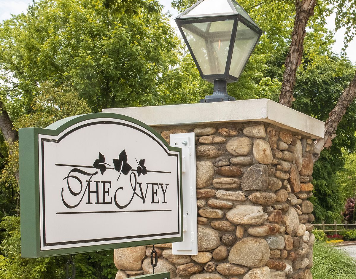 Dementia|Day Center|Alzheimer's|Caregiver|The Ivey