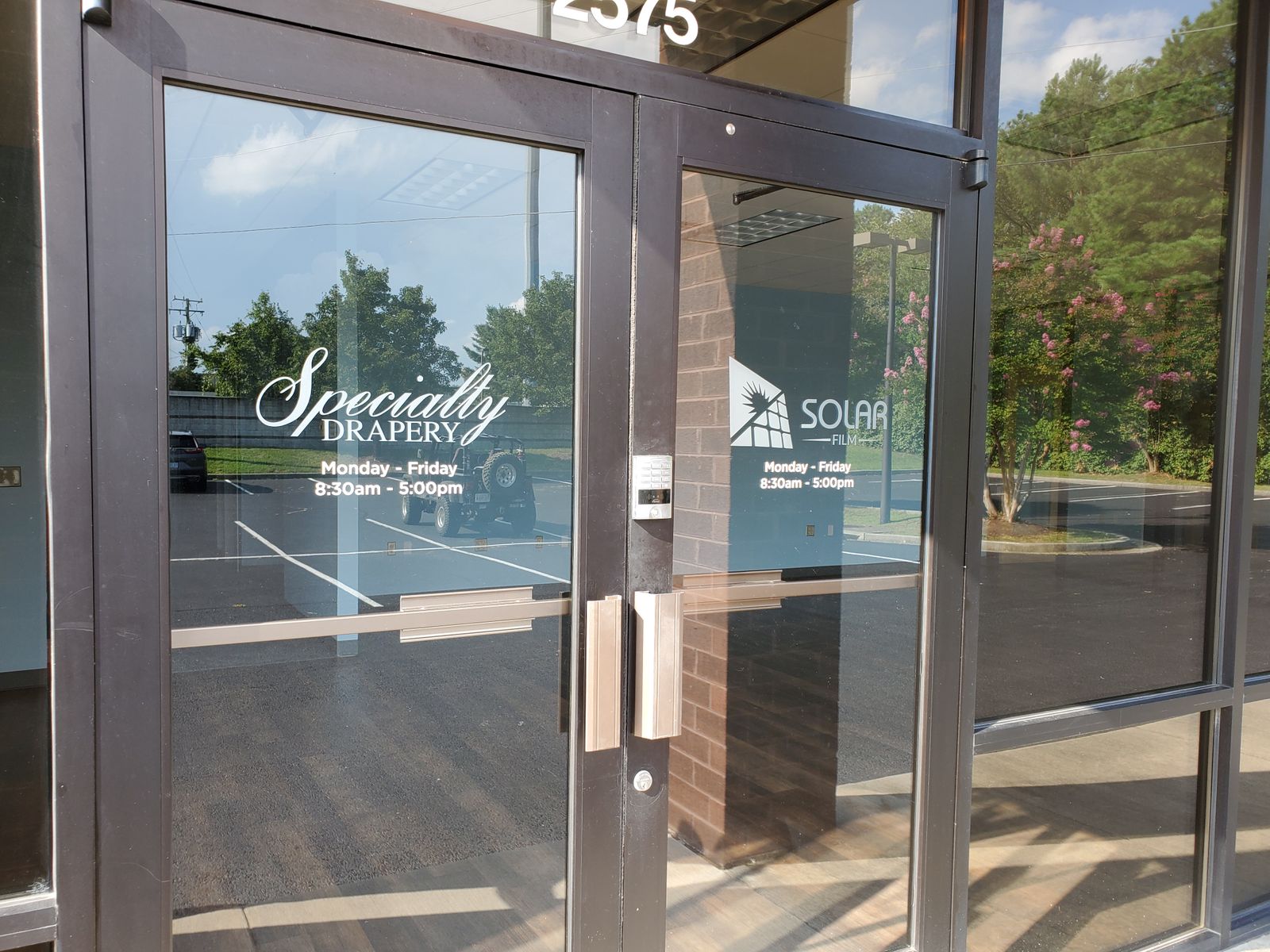 Outdoor Signs : Portfolio : Dominion Sign Co