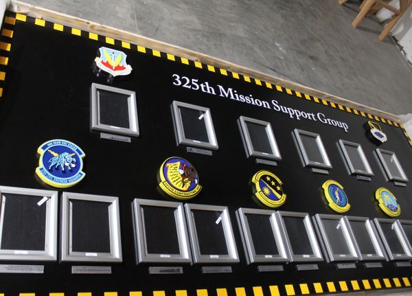 Chain-of-command and military leadership boards and plaques