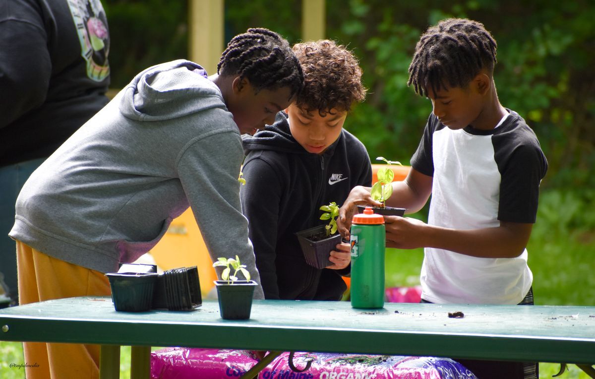 Overview : Our Education Programs : Snipes Farm and Education Center