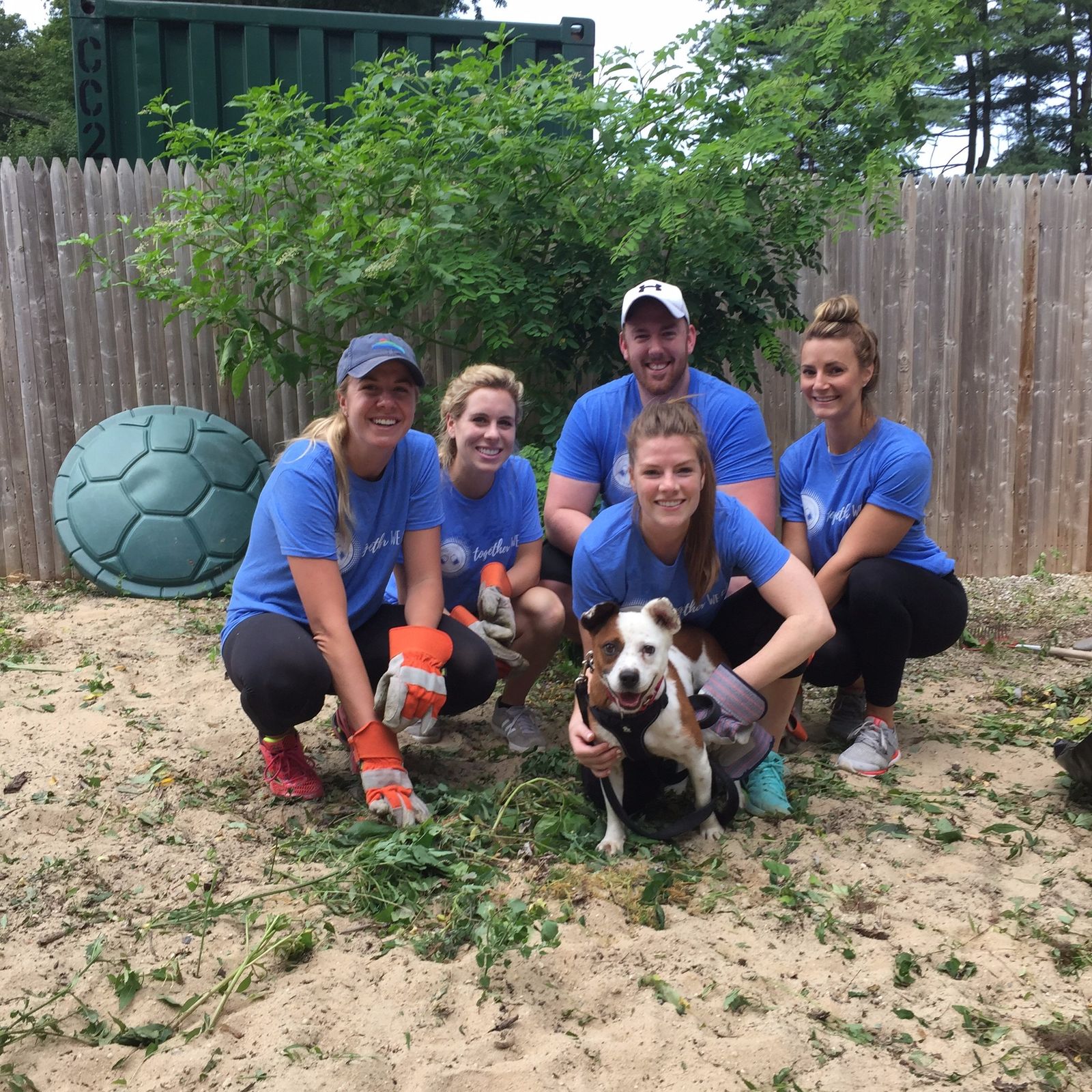 About Volunteering : Volunteer : Adopt-a-Dog, Inc.