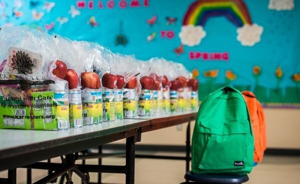 BackSnacks : What We Do : Feed Northland Kids