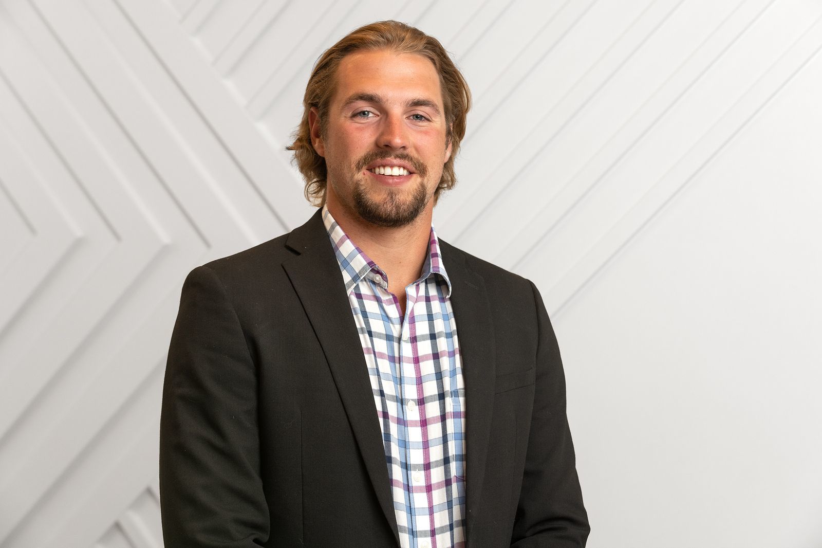 Our Team : Who We Are : Red Door Realty