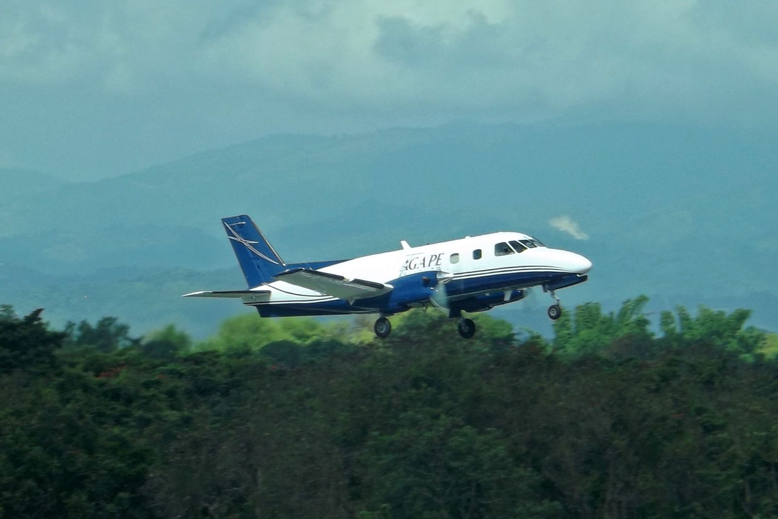 Homepage : Agape Flights
