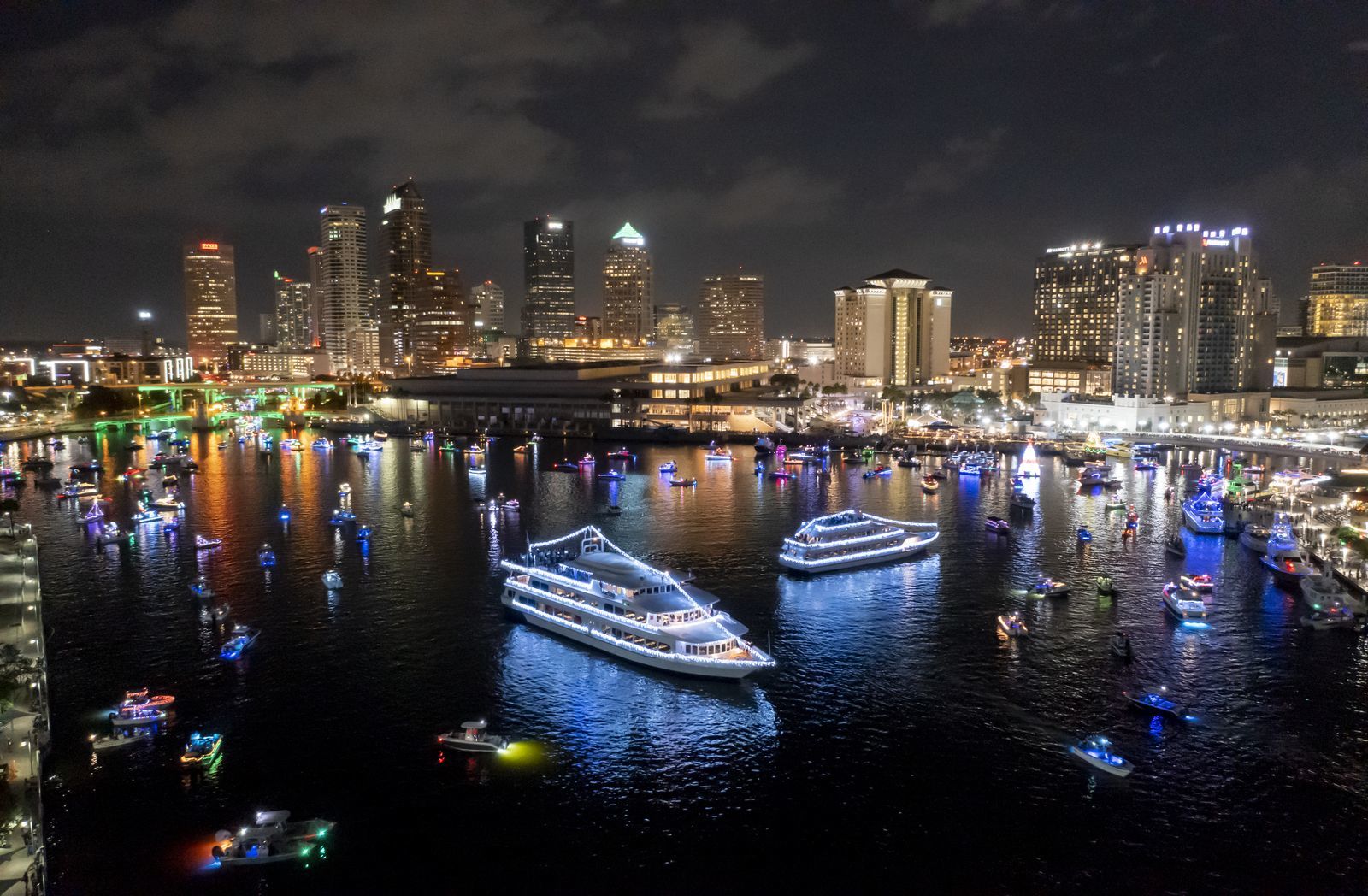 Holiday Lighted Boat Parade : Events : Friends of the Riverwalk