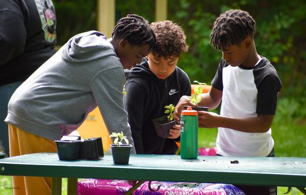 Overview : Our Education Programs : Snipes Farm and Education Center