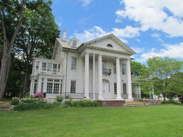 Guided Tours : Group Visits : Visit Us : Muscoot Farm