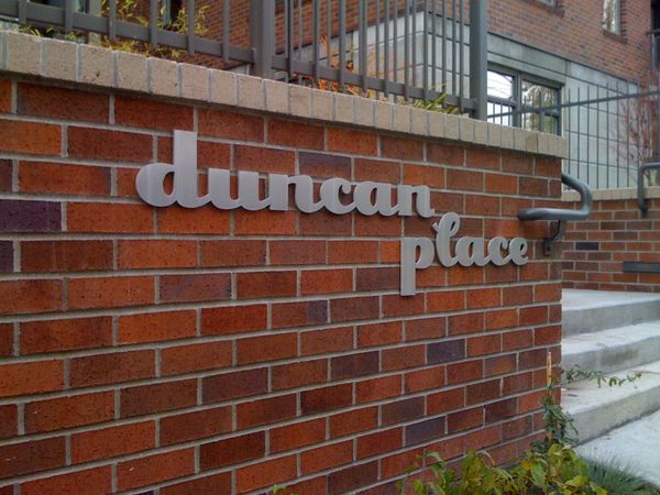 Wall-mounted Signs : Products : Davis Sign Co.