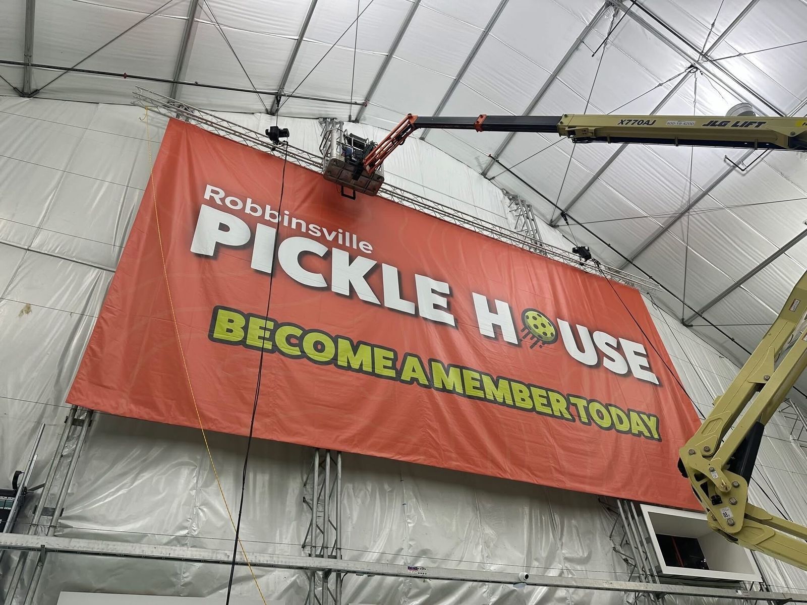 Custom Banners from Small to Giant sized : Services : Clarici Graphics