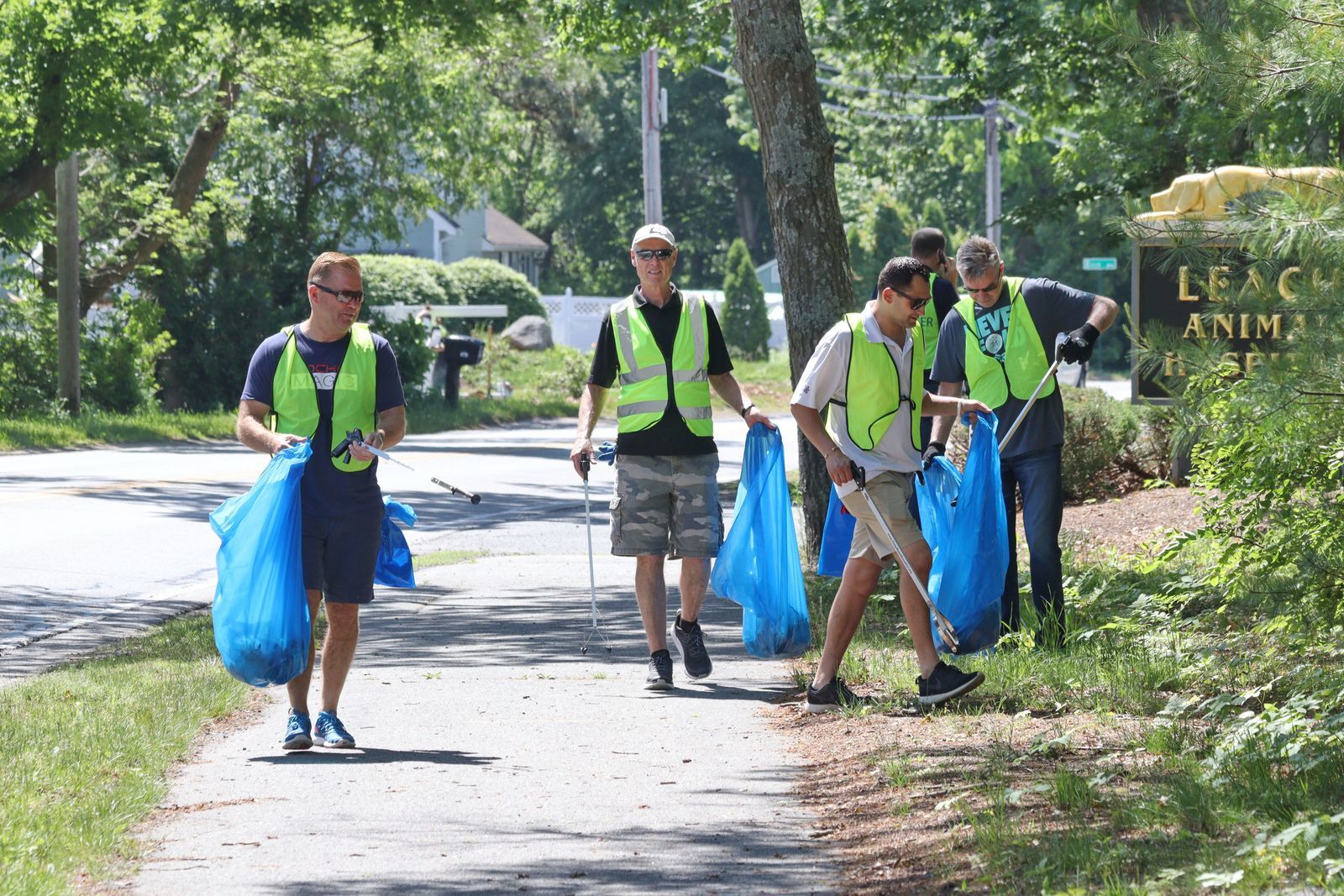 Massachusetts Litter Cleanup Crew