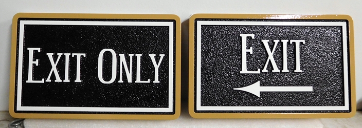 Carved wood hotel, motel, inn, and B&B signs