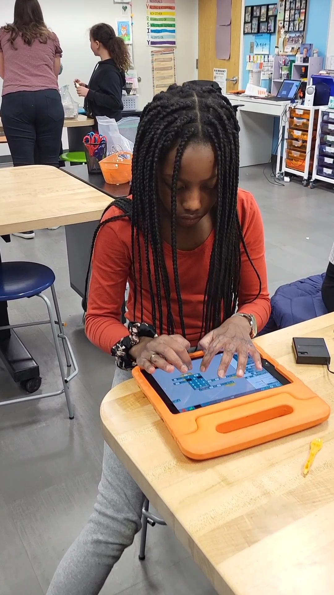 Fox Hollow students make robotic creatures in STEM : Stories of Success ...